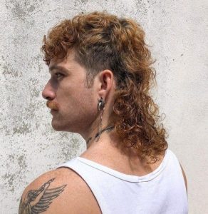 Timeless appeal of mullet hairstyles for men with curly hair 16 ideas ...