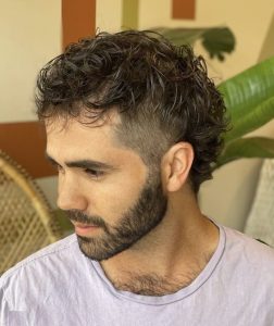 Timeless appeal of mullet hairstyles for men with curly hair 16 ideas ...