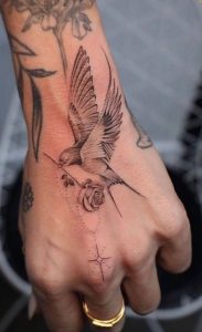 Explore 2024's Unique Men's Tattoo Designs and Creative Sketches