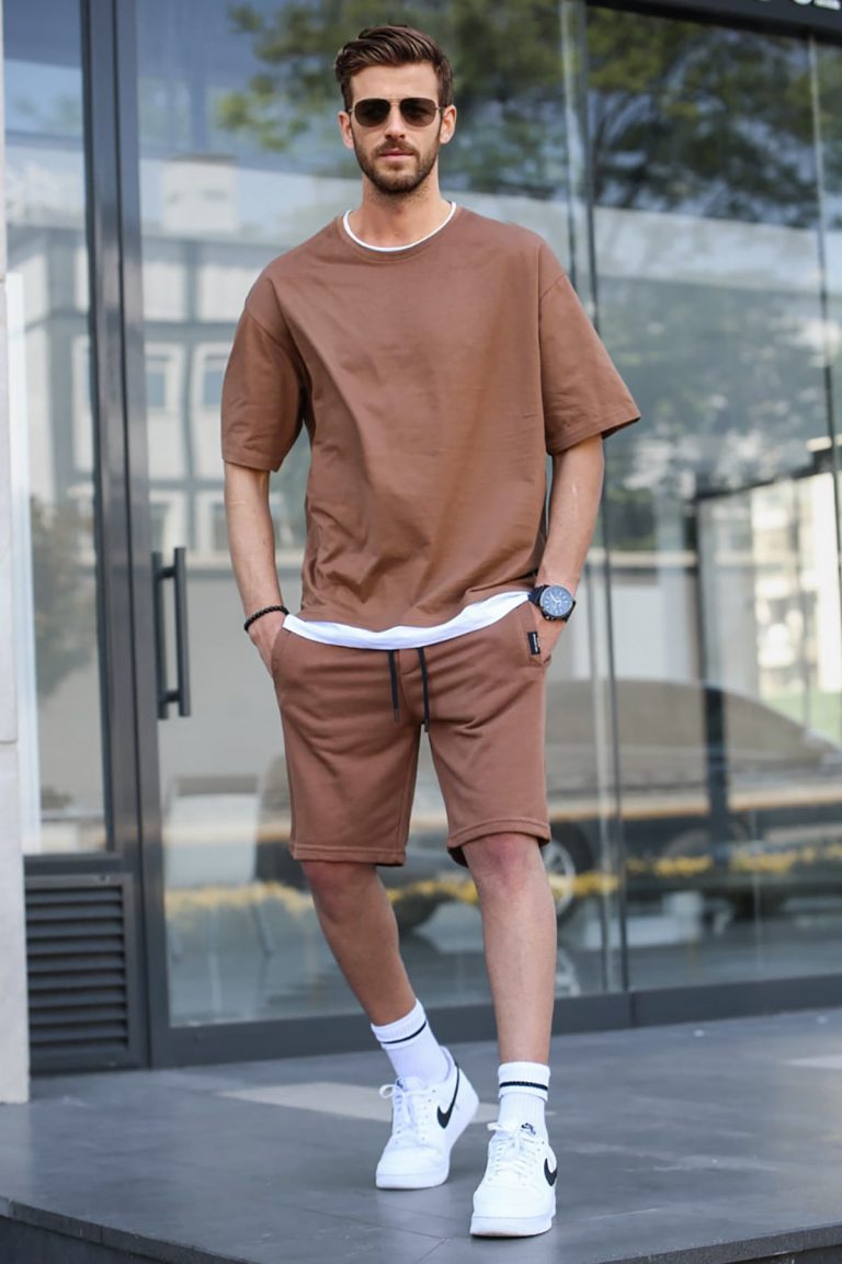 Men's Guide to Brown Outfits: Street Style to Formal Elegance