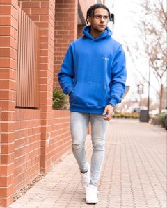 Master Casual Chic: Essential Men's Street Style Looks