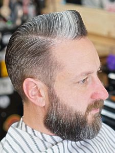 Men's Pompadour Styles 2024: Rockabilly Vibes to Modern Fades