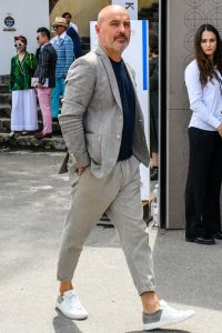 Men Over 40: Mastering Casual and Smart Styles - Fashion Trends 2024