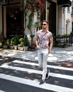 Men Over 40: Mastering Casual and Smart Styles - Fashion Trends 2024