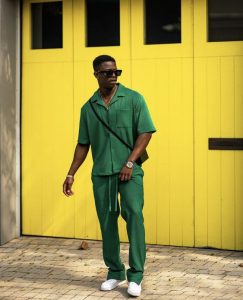 Essential Men's Summer Styles: From Casual to Street Chic