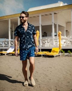 Trendy Beach Vacation Outfits for Men: Style & Comfort Blend